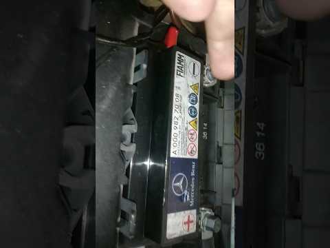 Dove si trova la batteria nella Mercedes Classe A? (con video)