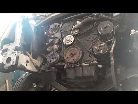 Comment se fait le remplacement de la courroie de distribution du Ford ...