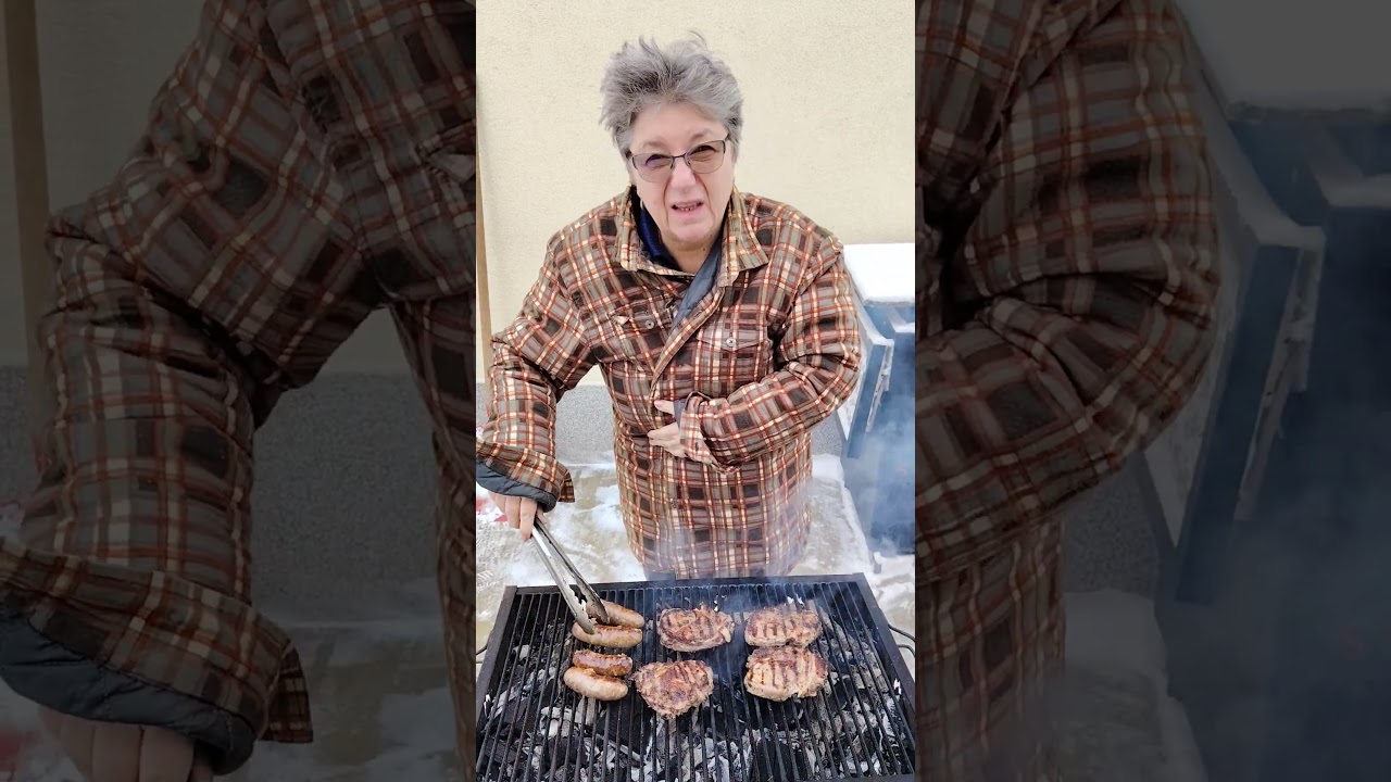 Pasta din piept de pui cu morcov si ceapa - Retete cu Gina Bradea