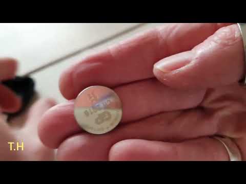 How to replace the Peugeot 206 key battery (With video)