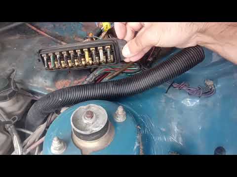 Dove si trova la scatola dei fusibili su Fiat Panda (con video)