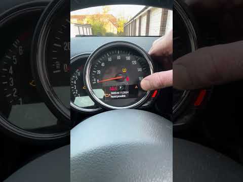 Wie setzt man den Service in einem Mini Cooper zurück? (mit Video)