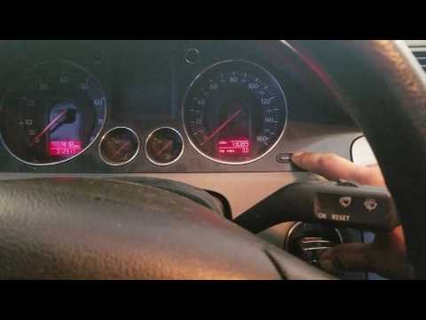 Come eseguire il reset della spia service di una VW Passat del 2007 ...