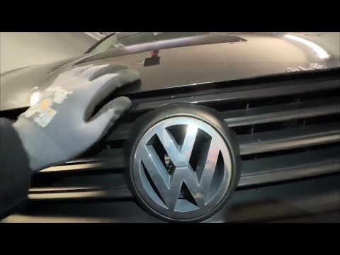 Come aprire il cofano motore di una Volkswagen Polo? (con video)